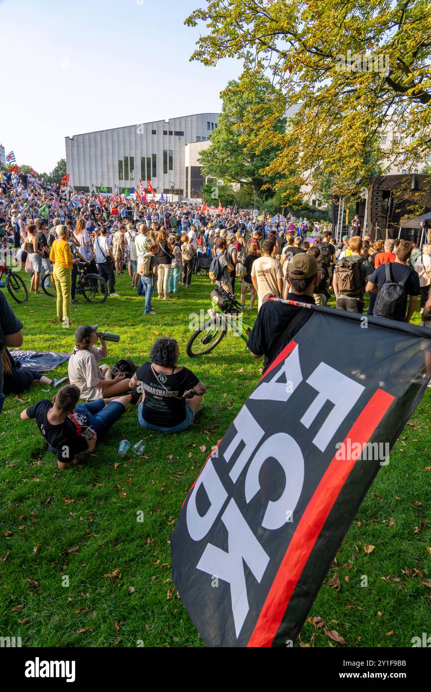 Protests against a so-called citizens' dialogue of the AfD in the ...