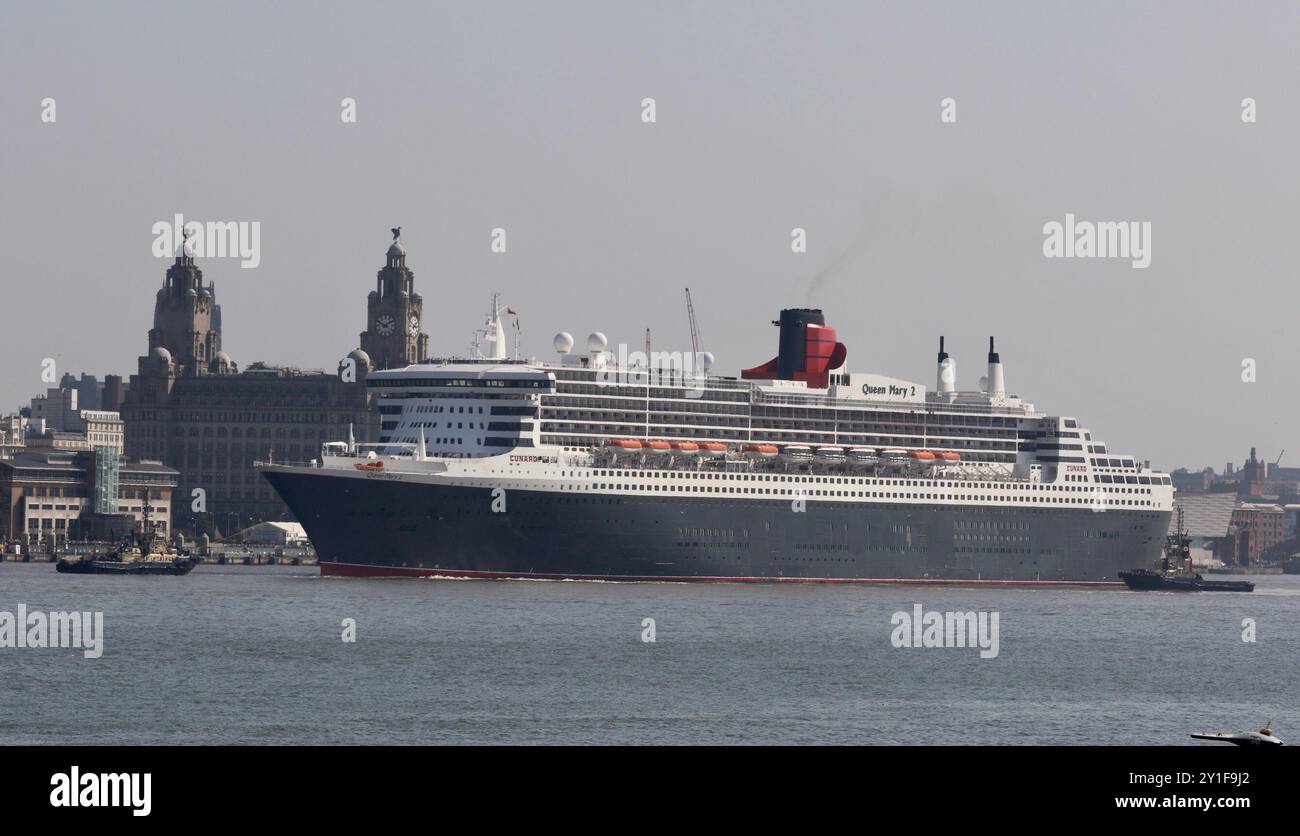 Queen Mary’s 400th Transatlantic voyage Stock Photo - Alamy