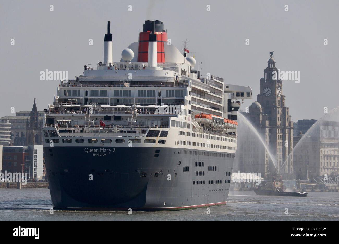 Queen Mary’s 400th Transatlantic voyage Stock Photo - Alamy