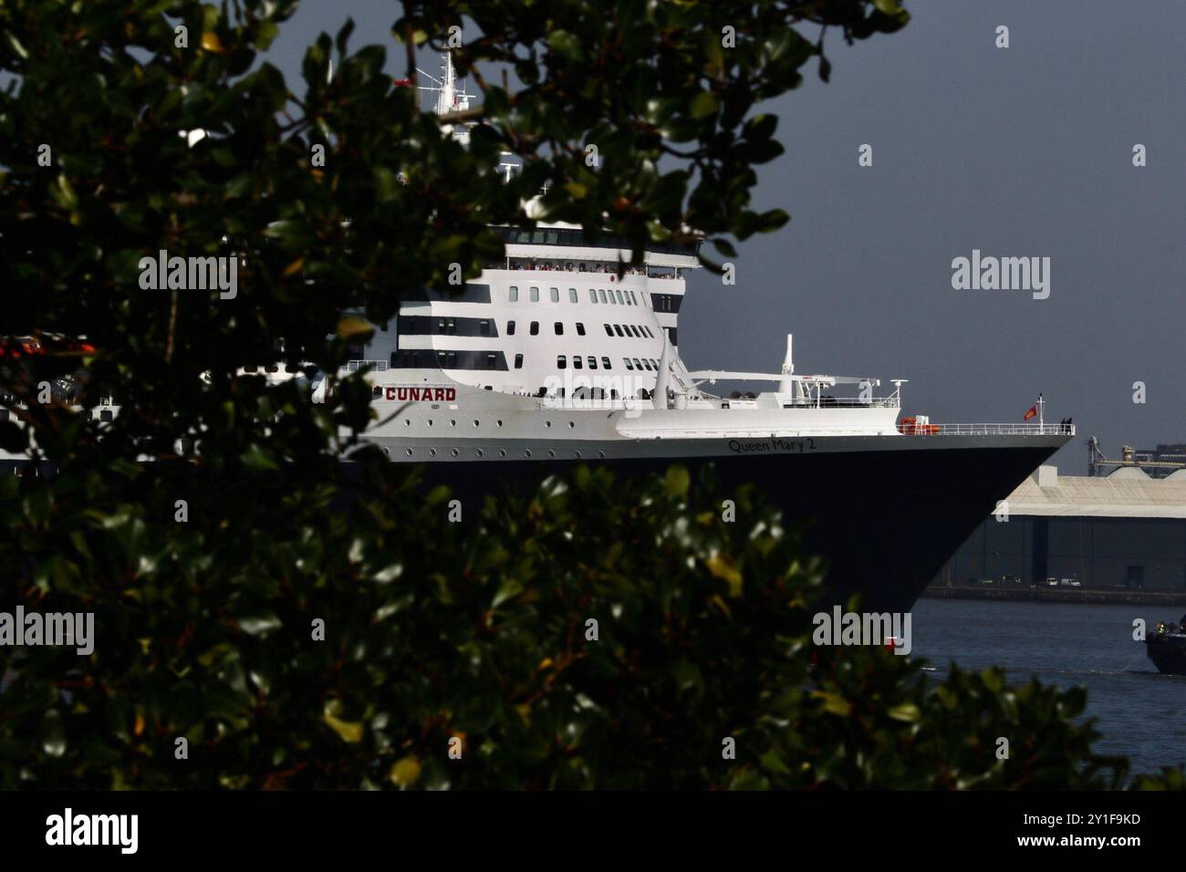 Queen Mary’s 400th Transatlantic voyage Stock Photo - Alamy