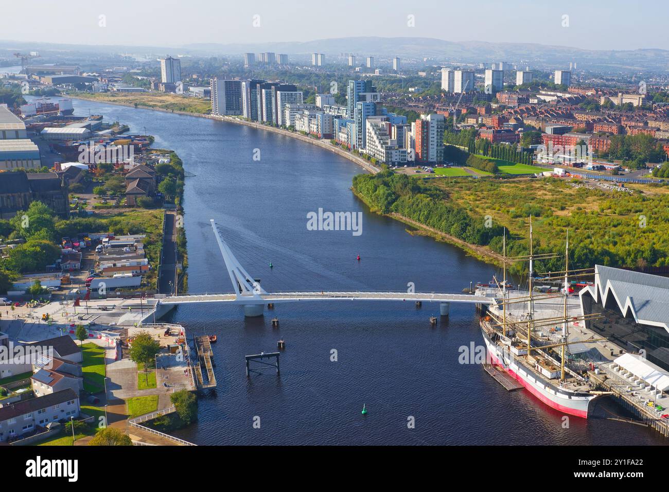 Govan to Partick pedestrian and cycle bridge over the River Clyde in ...