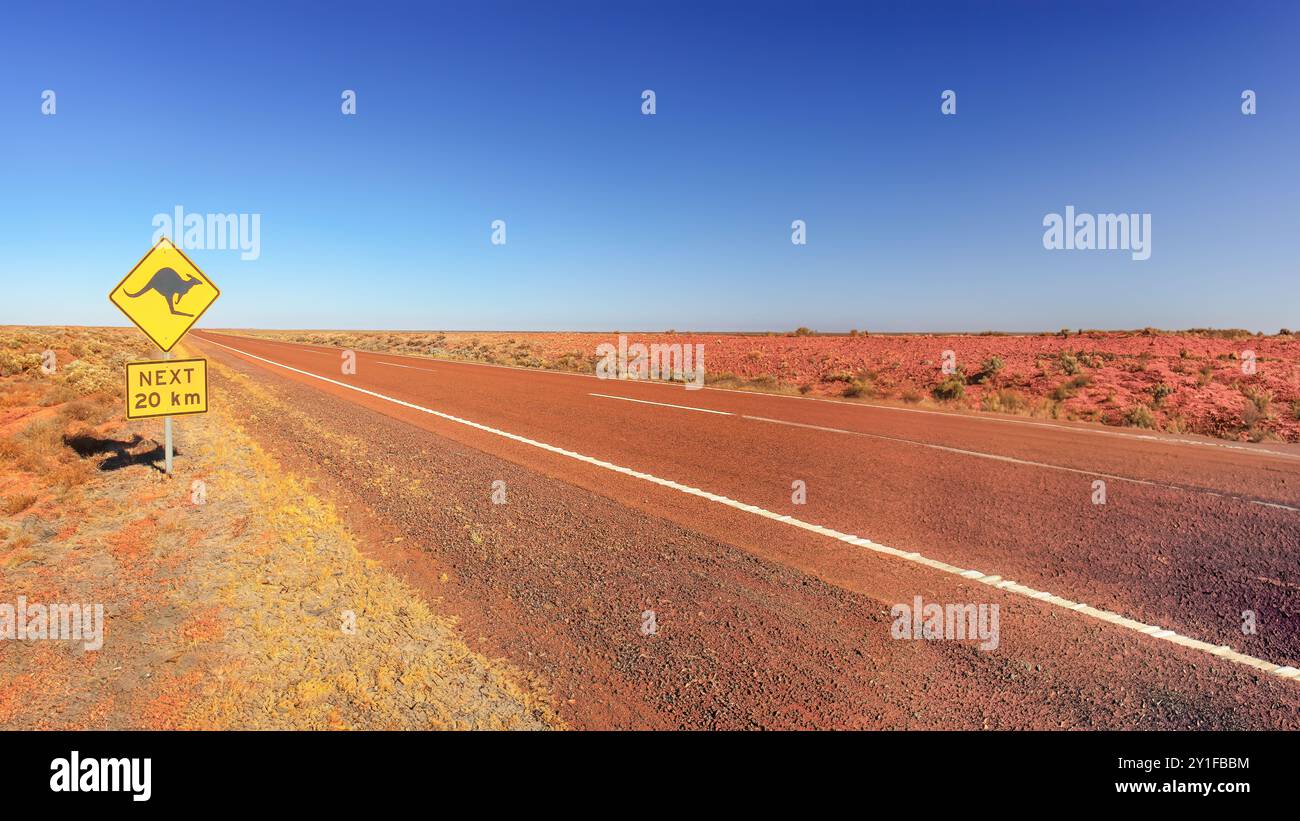Driving in the vast outback of Australia's Northern Territory Stock ...
