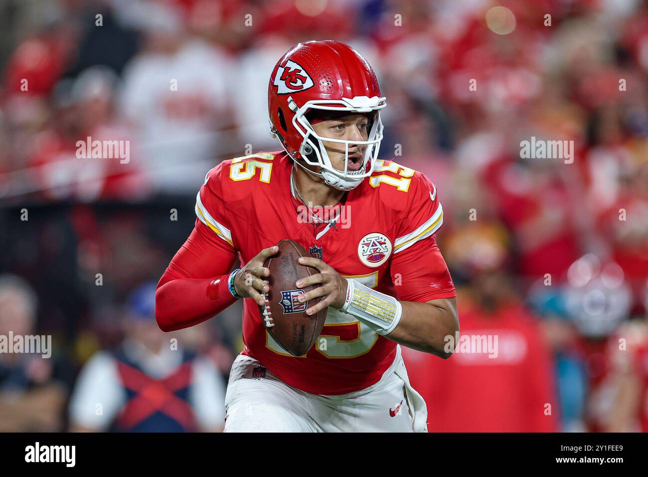 Patrick mahomes chiefs 2024 pass hi-res stock photography and images ...
