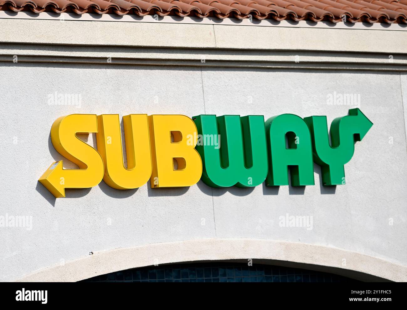 Subway fast food restaurant sign hi-res stock photography and images ...