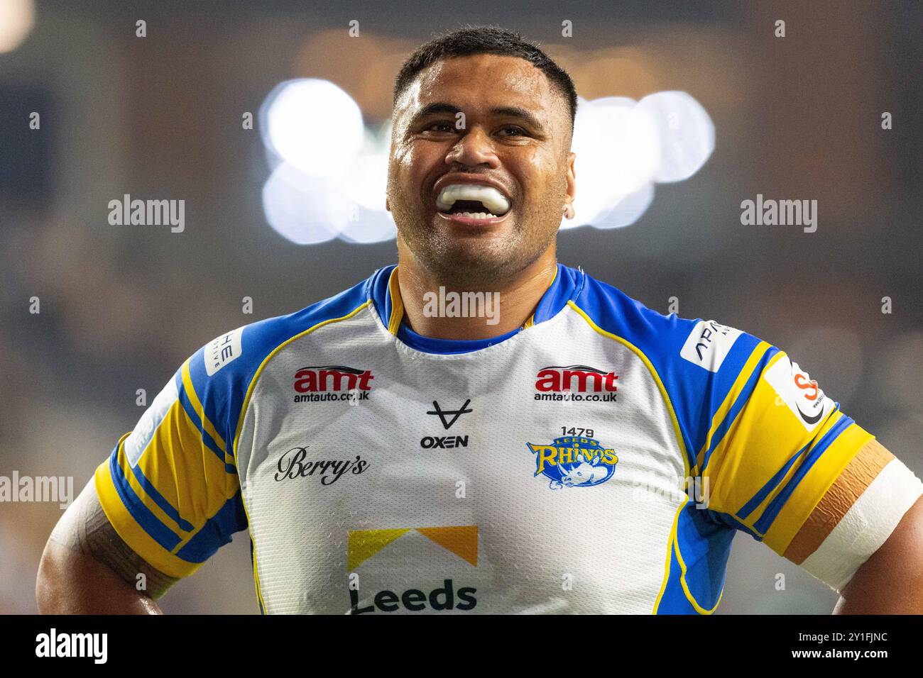 Sam Lisone ( 15 ) of Leeds Rhinos celebrates the win Stock Photo - Alamy