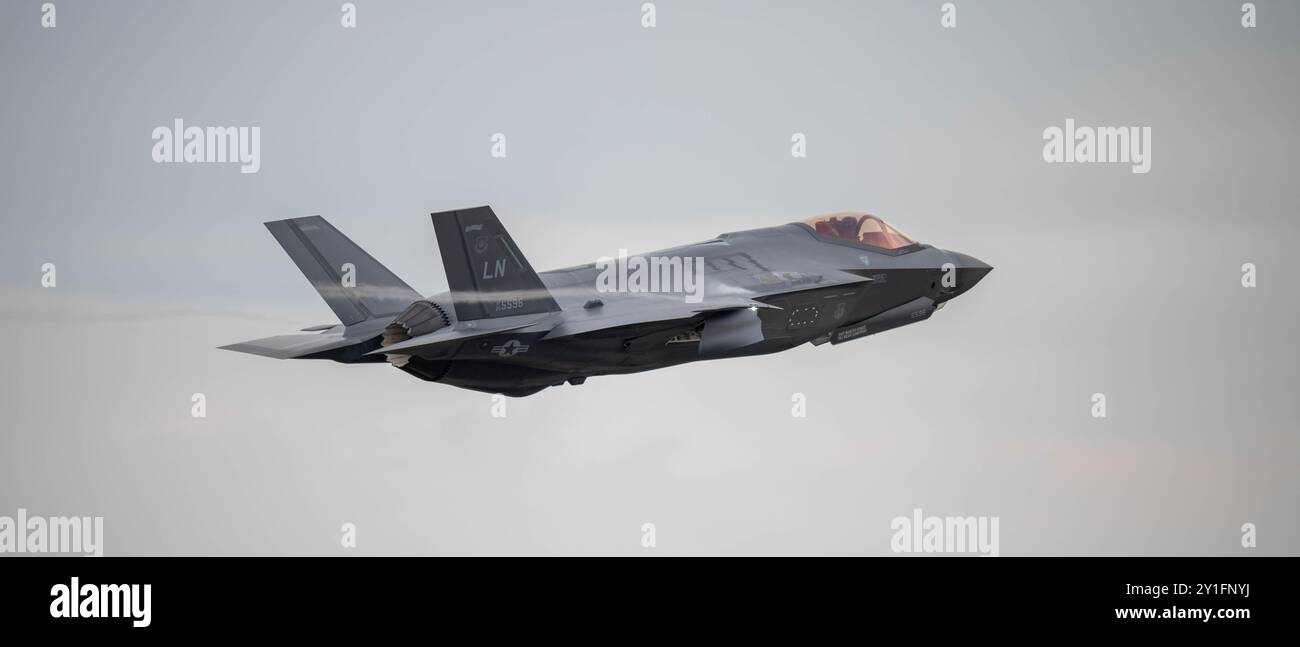 A U.S. F-35A Lightning II assigned to the 48th Fighter Wing conducts a ...