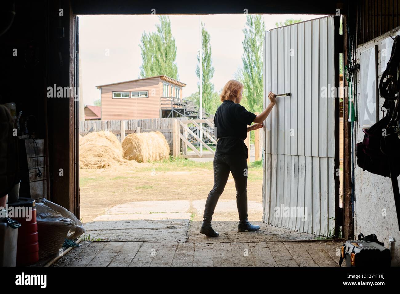 Showing farm structures hi-res stock photography and images - Alamy
