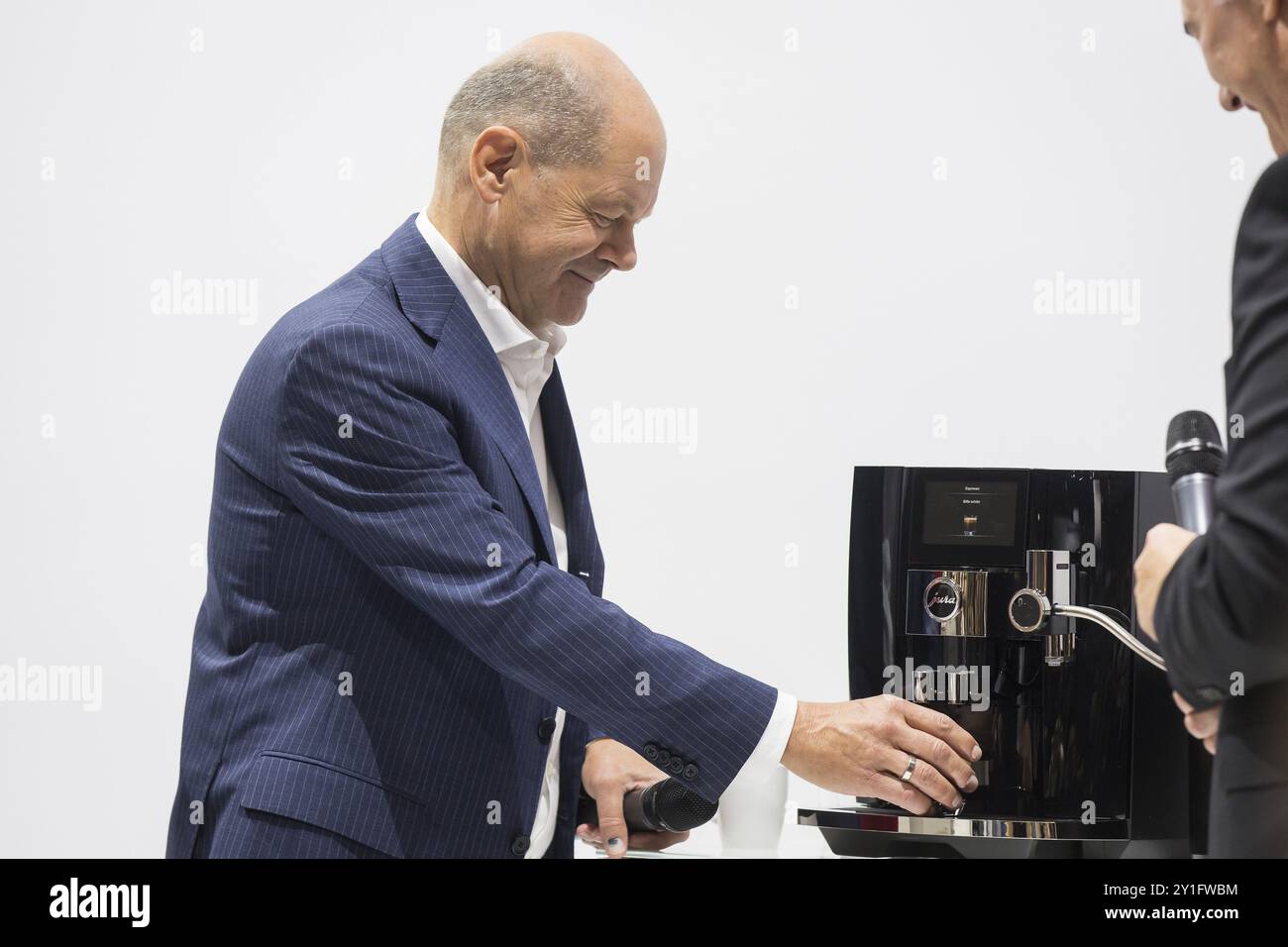 Olaf Scholz (Chancellor of the Federal Republic of Germany, SPD) takes ...