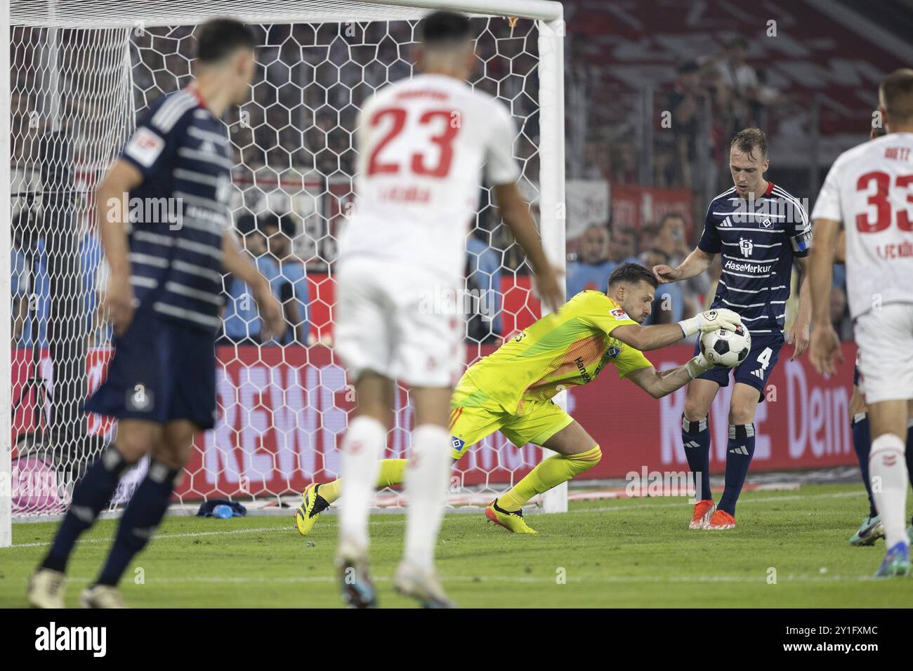 Daniel Heuer Fernandes (Hamburger SV, Goalkeeper, #1), 2nd Bundesliga ...