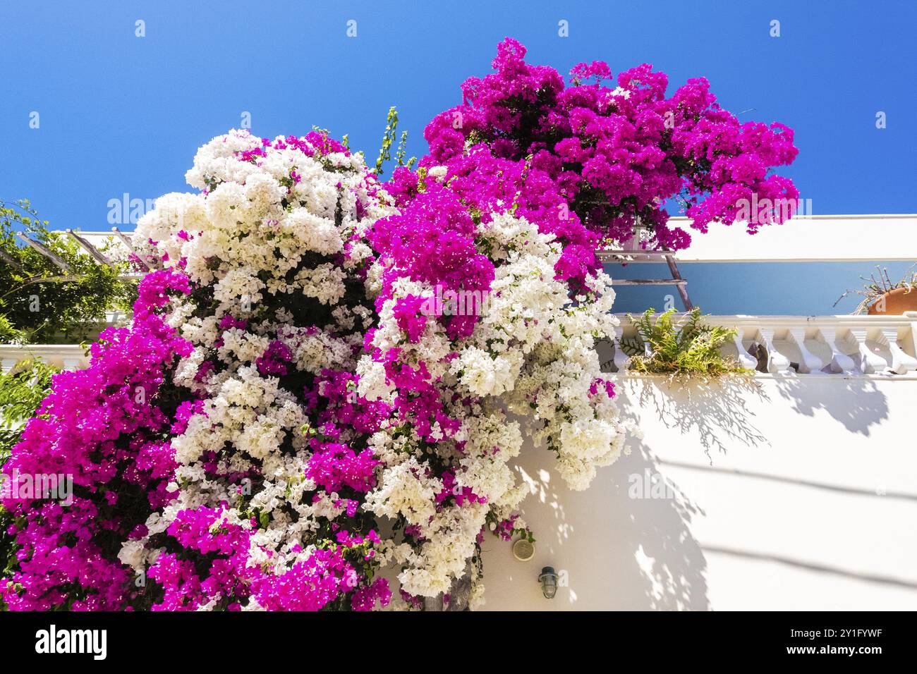 Summer vacation panorama, luxury famous Europe destination. White ...