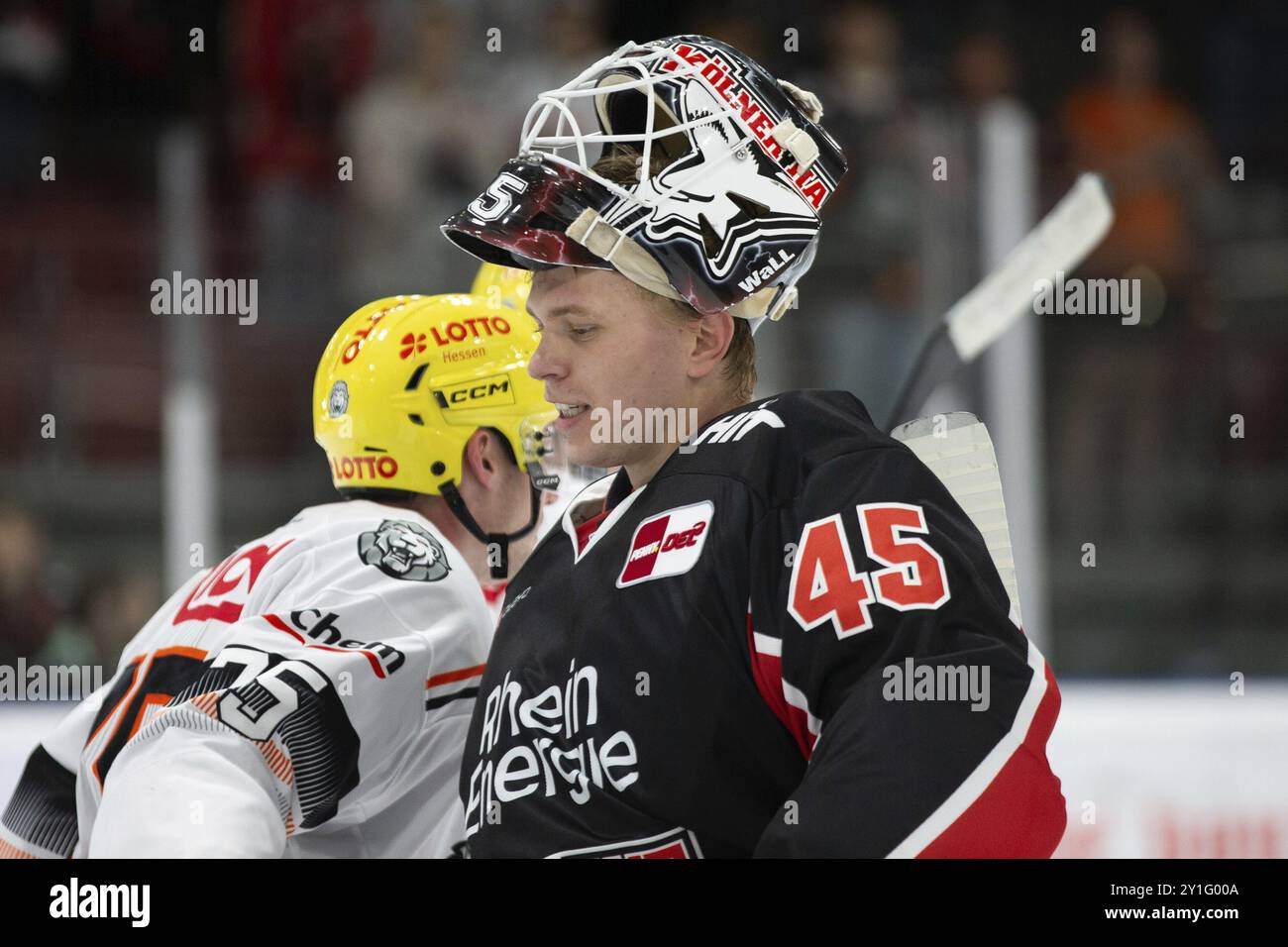 Tobias Ancicka (Cologne Sharks, #45), PENNY DEL, Test match Cologne ...