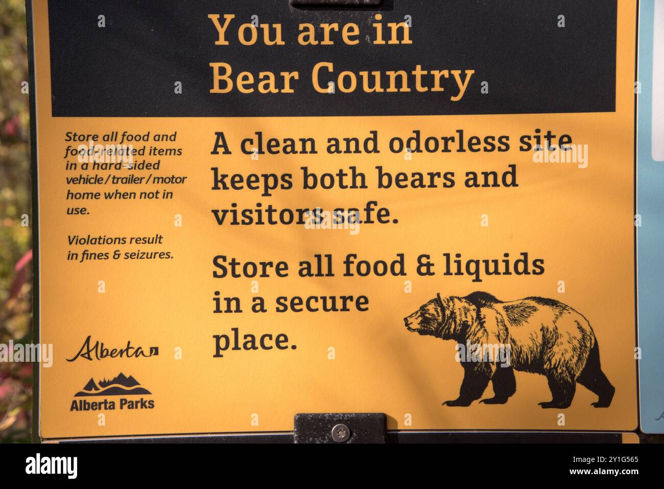 Bear country sign hi-res stock photography and images - Alamy