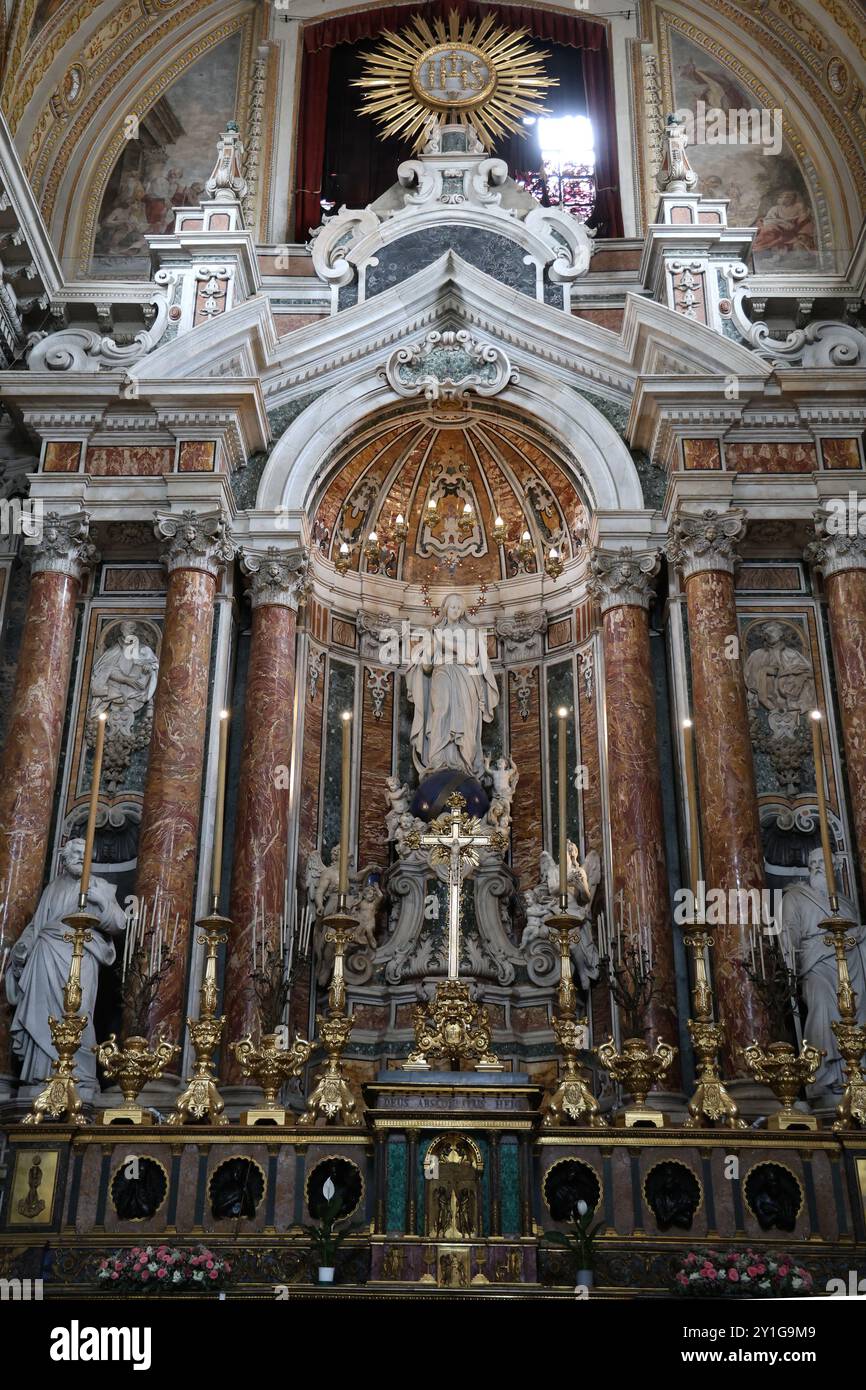 Gesu nuovo church new jesus church naples italy main altarjesuit hi-res ...
