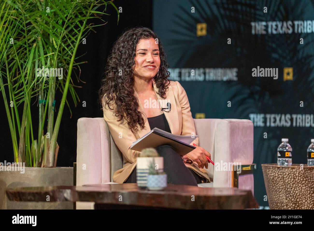 Laura barron lopez hi-res stock photography and images - Alamy