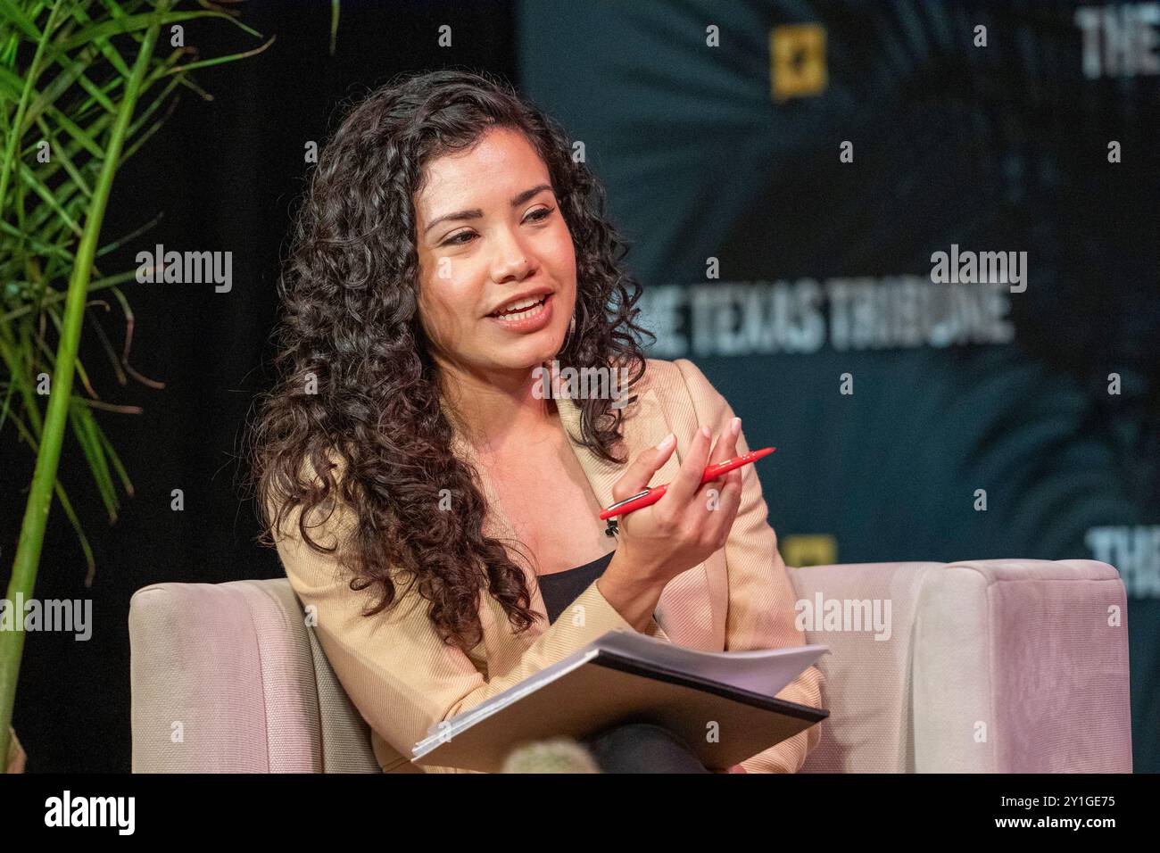 Laura barron lopez hi-res stock photography and images - Alamy