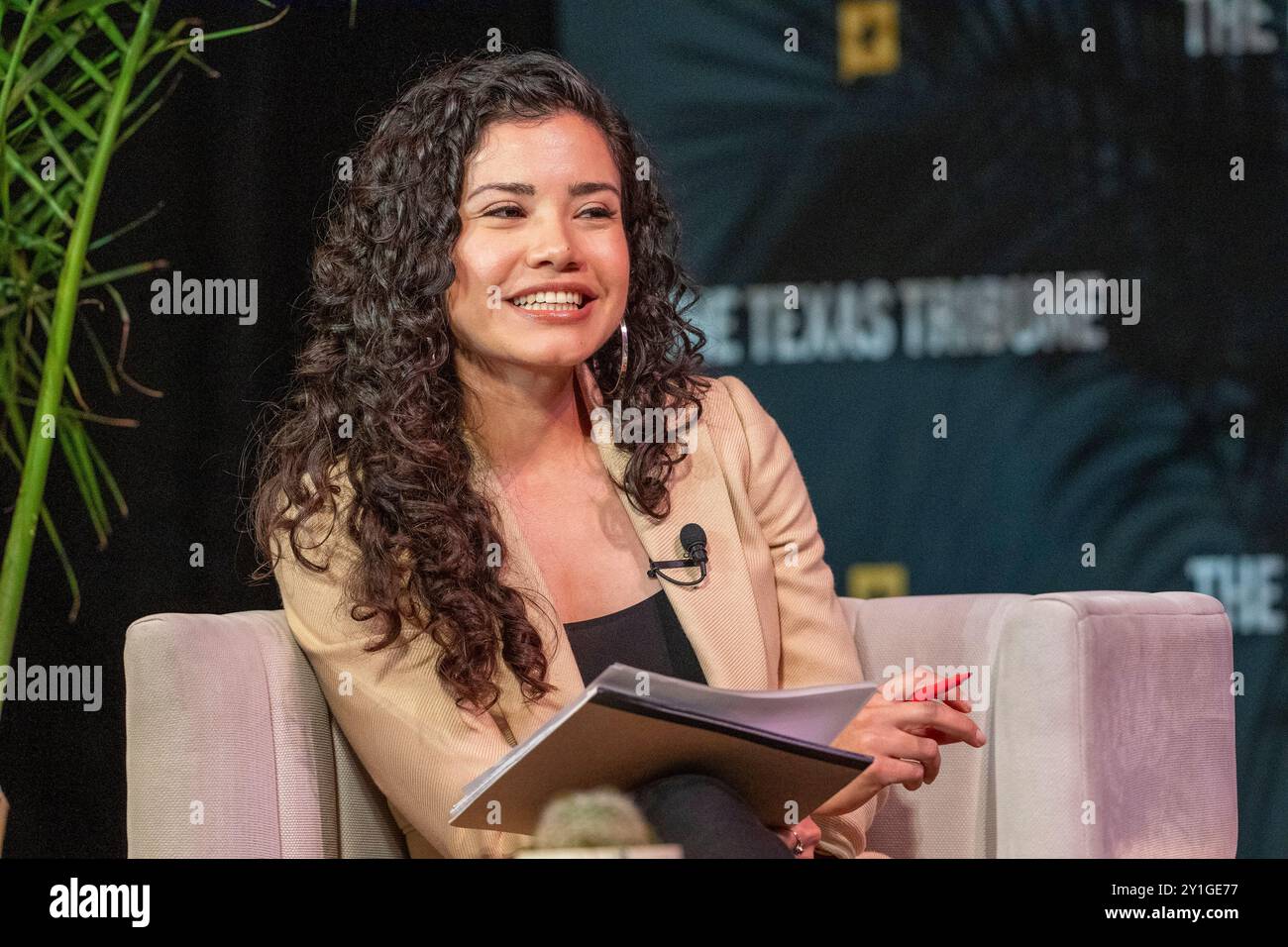 Laura barron lopez hi-res stock photography and images - Alamy