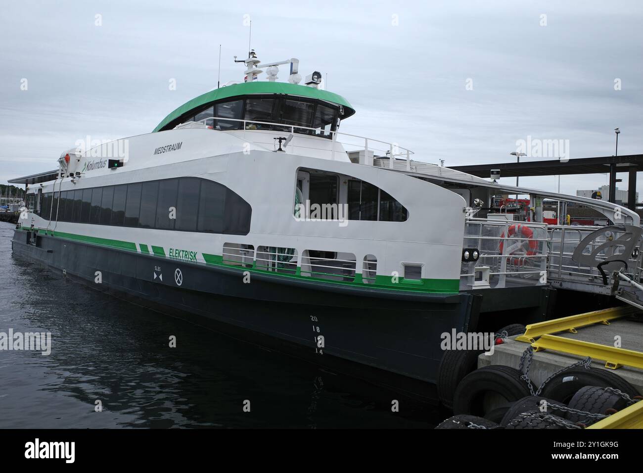 Clean ship vessel emissions hi-res stock photography and images - Alamy