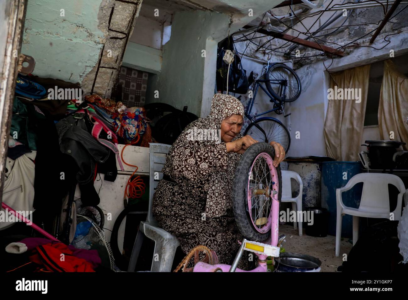 Poor infrastructure hi-res stock photography and images - Alamy