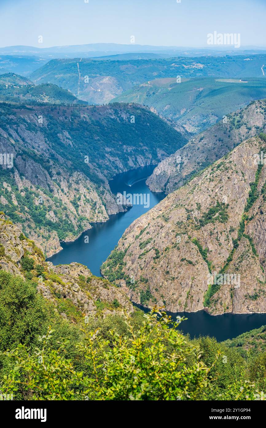 Meanders that the Sil River has formed over the centuries in the ...