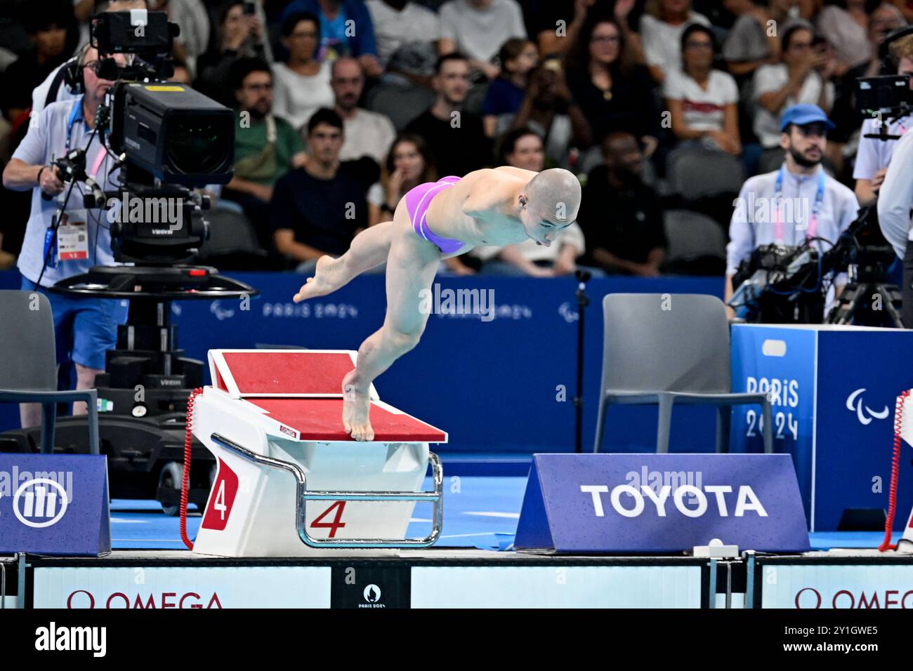 Paris, France. 06th Sep, 2024. China's Jincheng Guo sets a world record ...