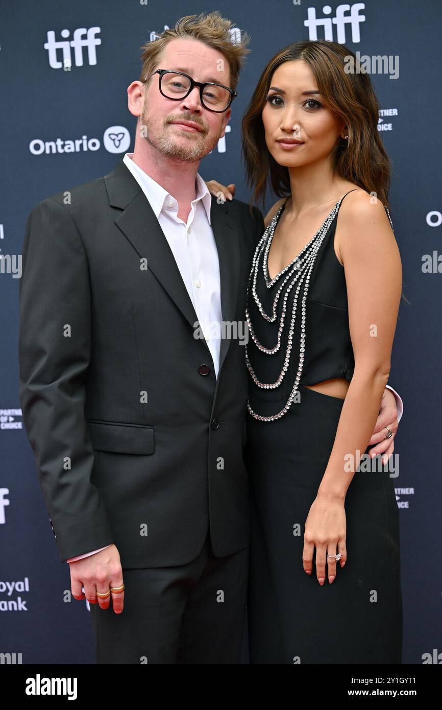 Toronto, Canada. 06th Sep, 2024. Macaulay Culkin (L) and Brenda Song ...