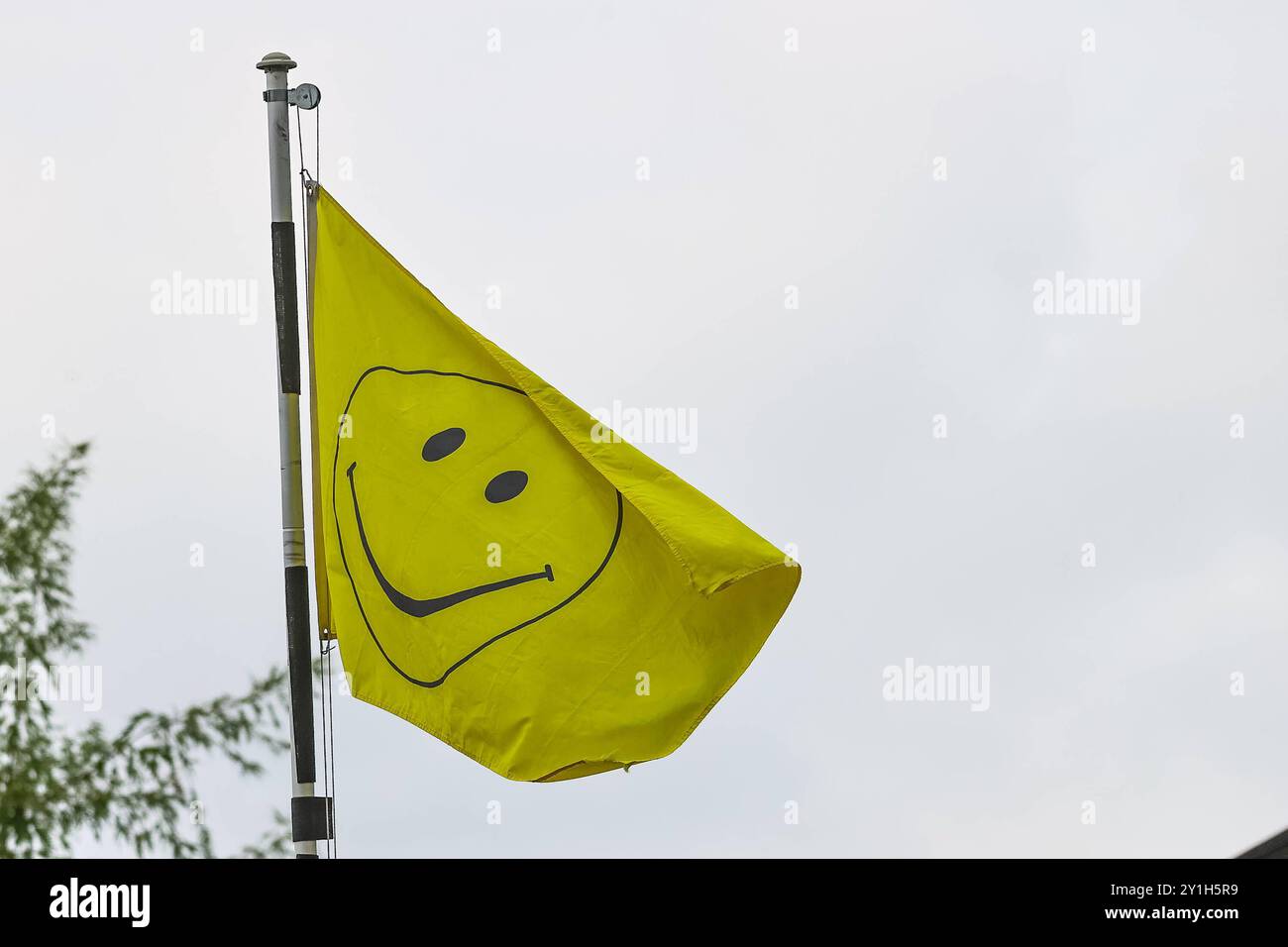 Smiley flagge hi-res stock photography and images - Alamy