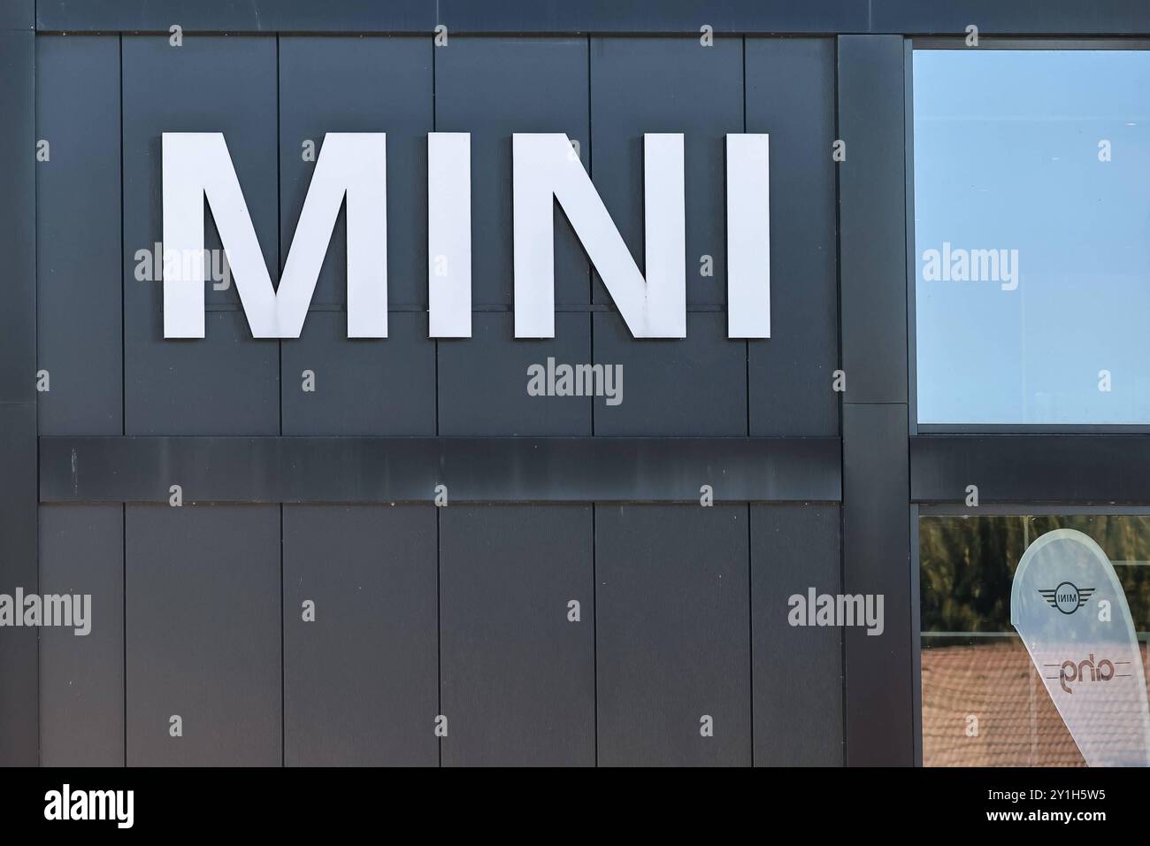 MINI, Symbolbild, Automarke, Autohaus, Fahrzeughersteller, Logo ...