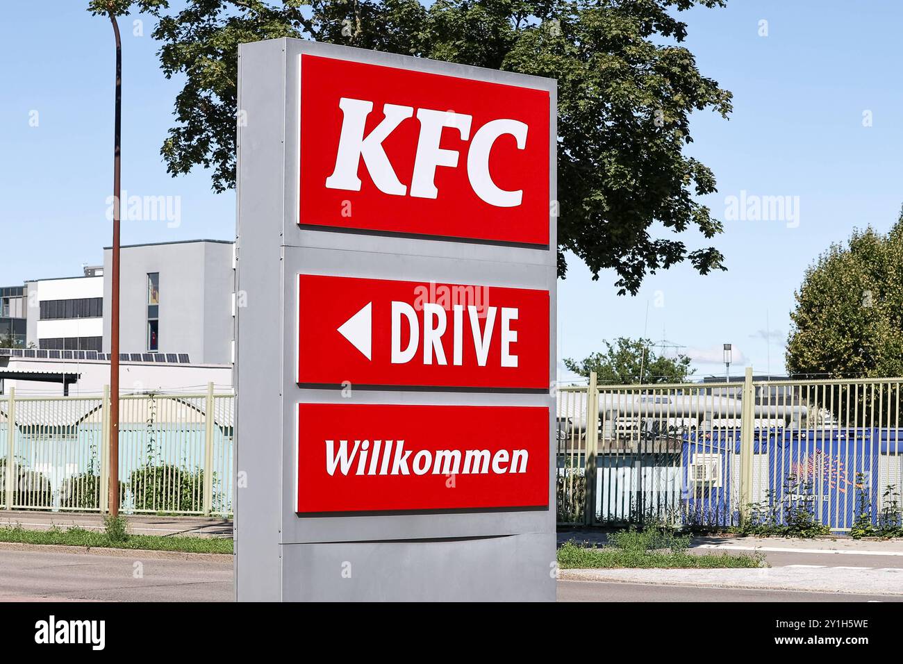 KFC, Symbolbild, Drive-Thru, Fast Food, Restaurant, Willkommen ...