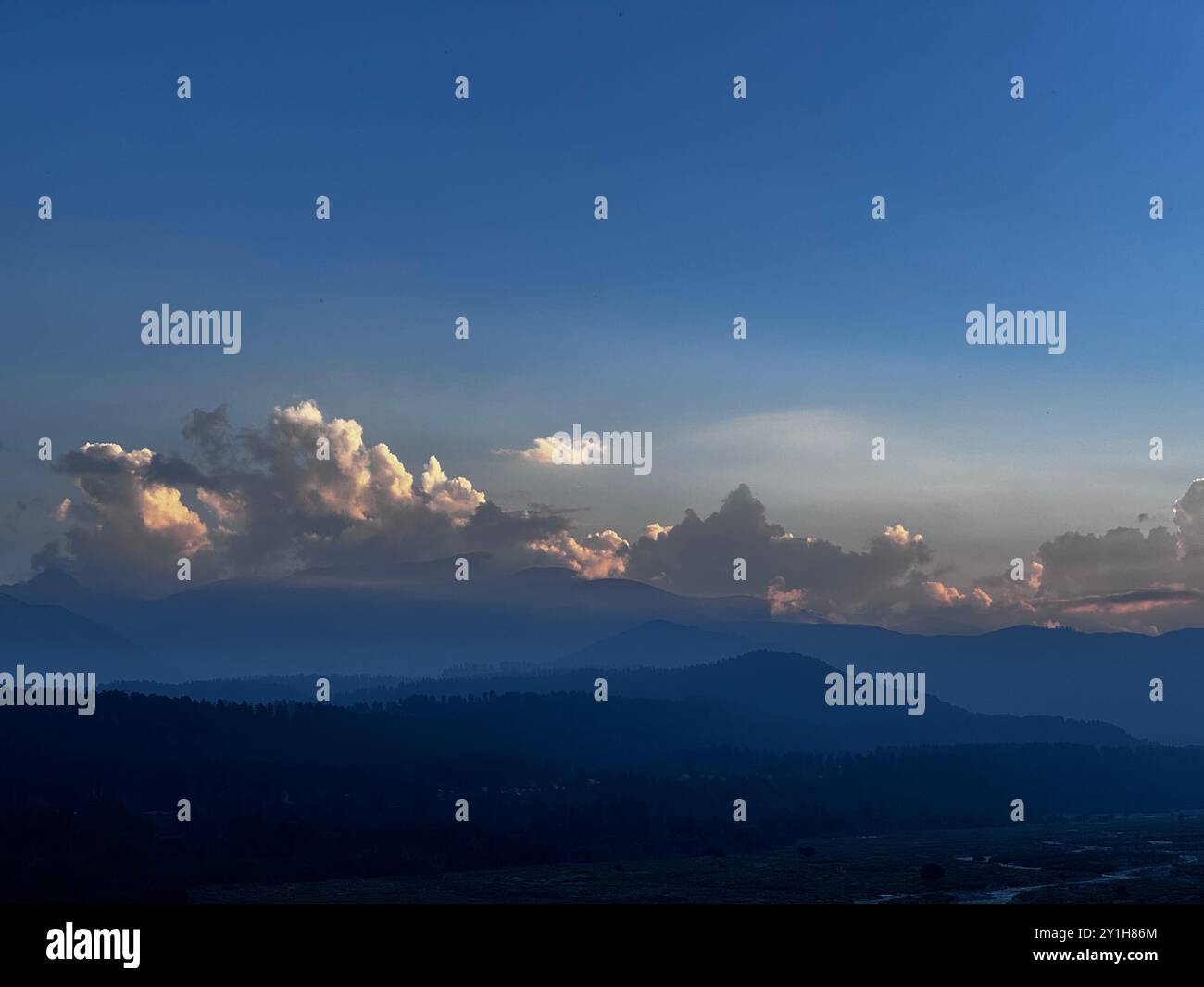 Heerpora shopian hi-res stock photography and images - Alamy