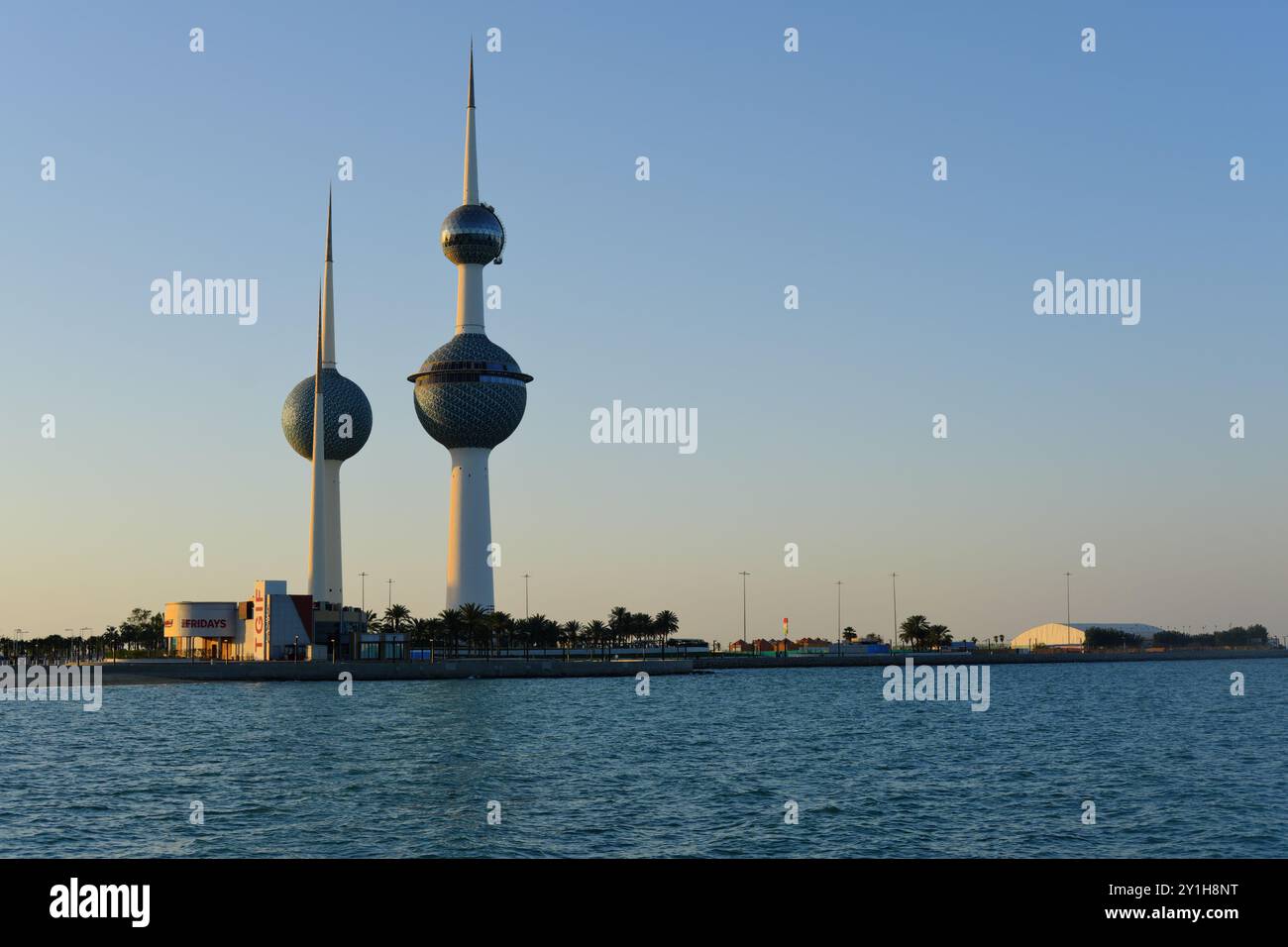 Seaside view of kuwait hi-res stock photography and images - Alamy