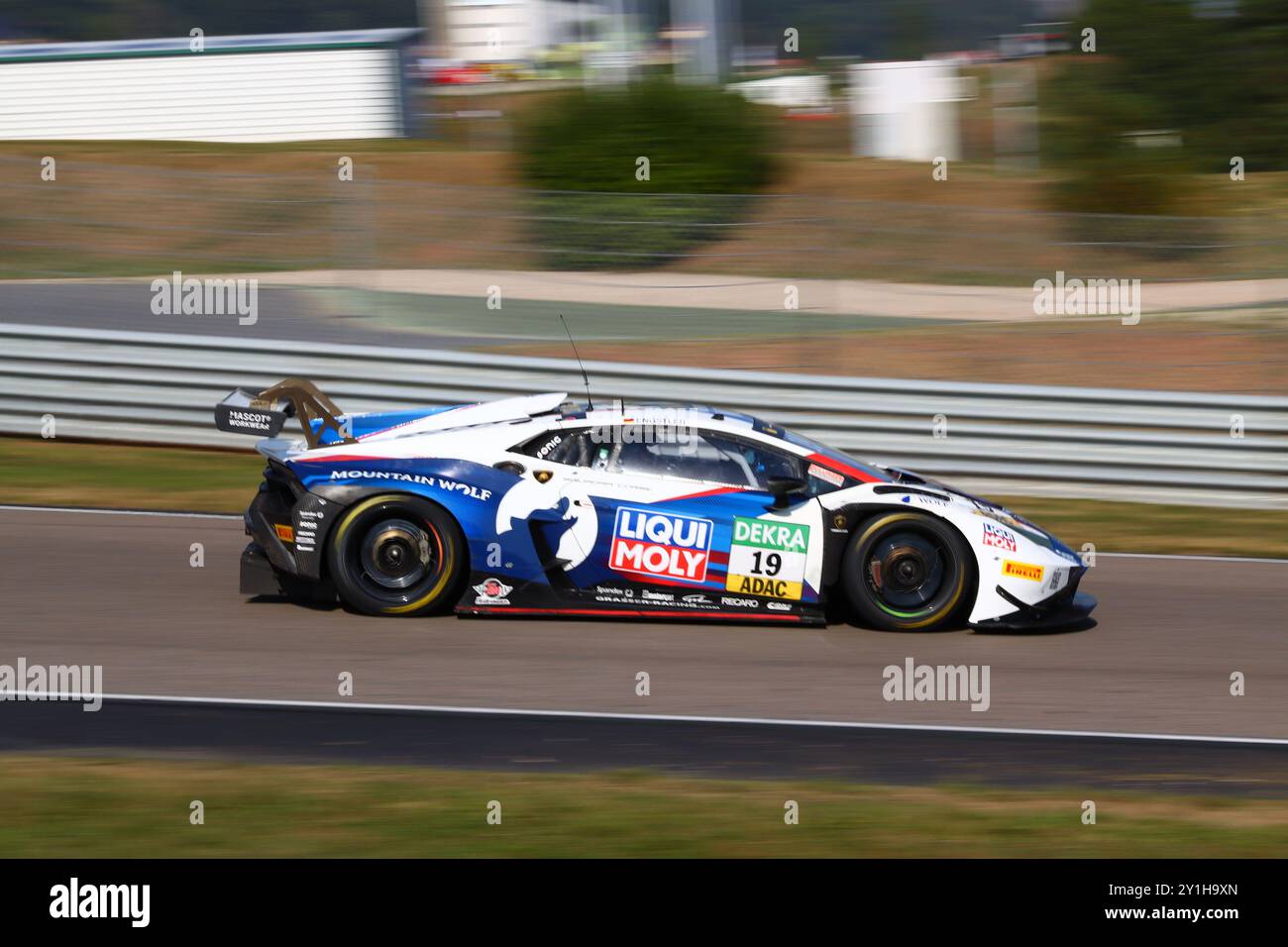 Luca Engstler (DEU), #19, Lamborghini Huracan GT3 Evo 2, Team: GRT ...