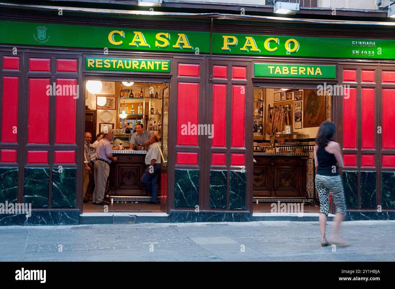 Casa Paco, traditional tavern. Puerta Cerrada Square, Madrid, Spain Stock Photo - Alamy