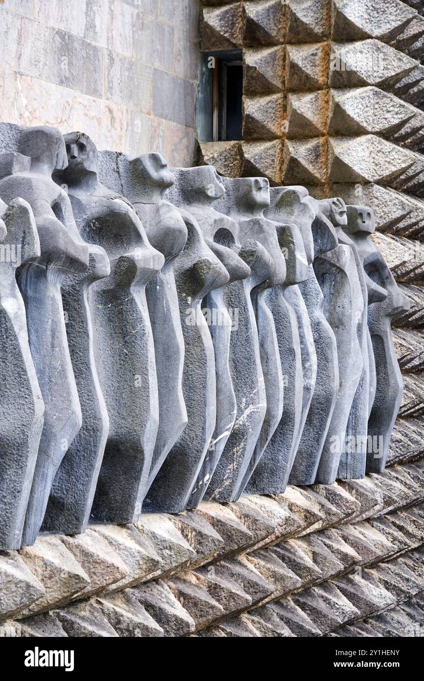 The Apostles of the Sanctuary of Our Lady of Arantzazu, sculpted by ...