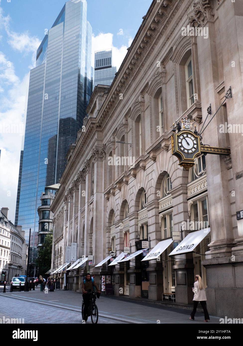 Luxury shops Royal Exchange, Threadneedle Street, with Royal Exchange ...