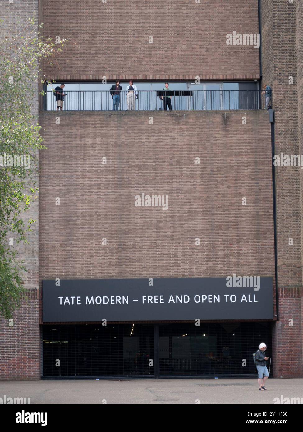 Tate Modern art gallery entrance, Central London, with balcony Stock ...