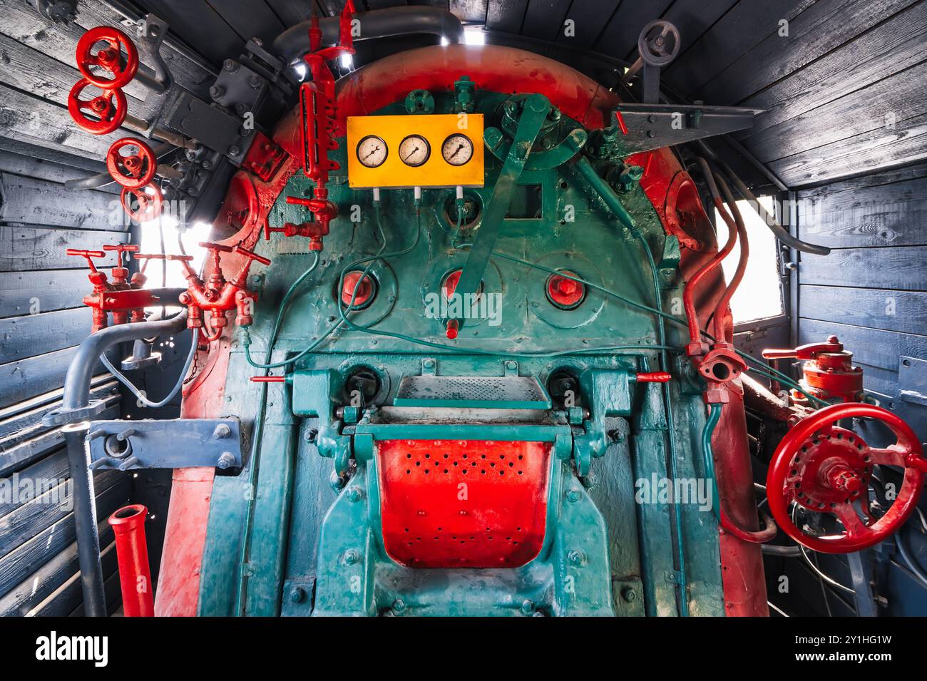 Diesel locomotive engine room hi-res stock photography and images - Alamy