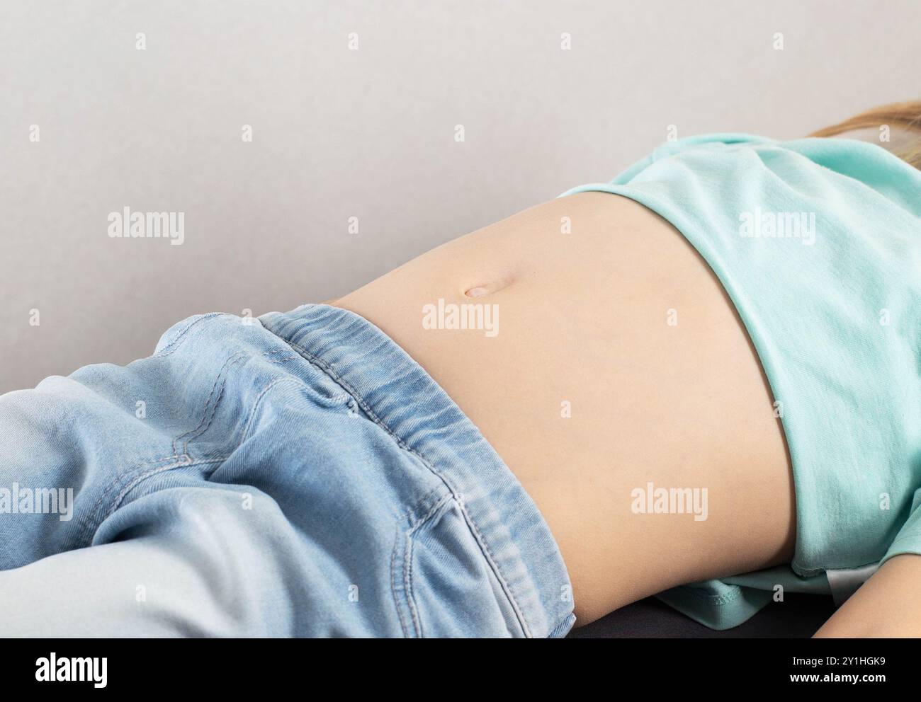 Pain in the lower abdomen in a seven-year-old girl. Inflammation of the ...