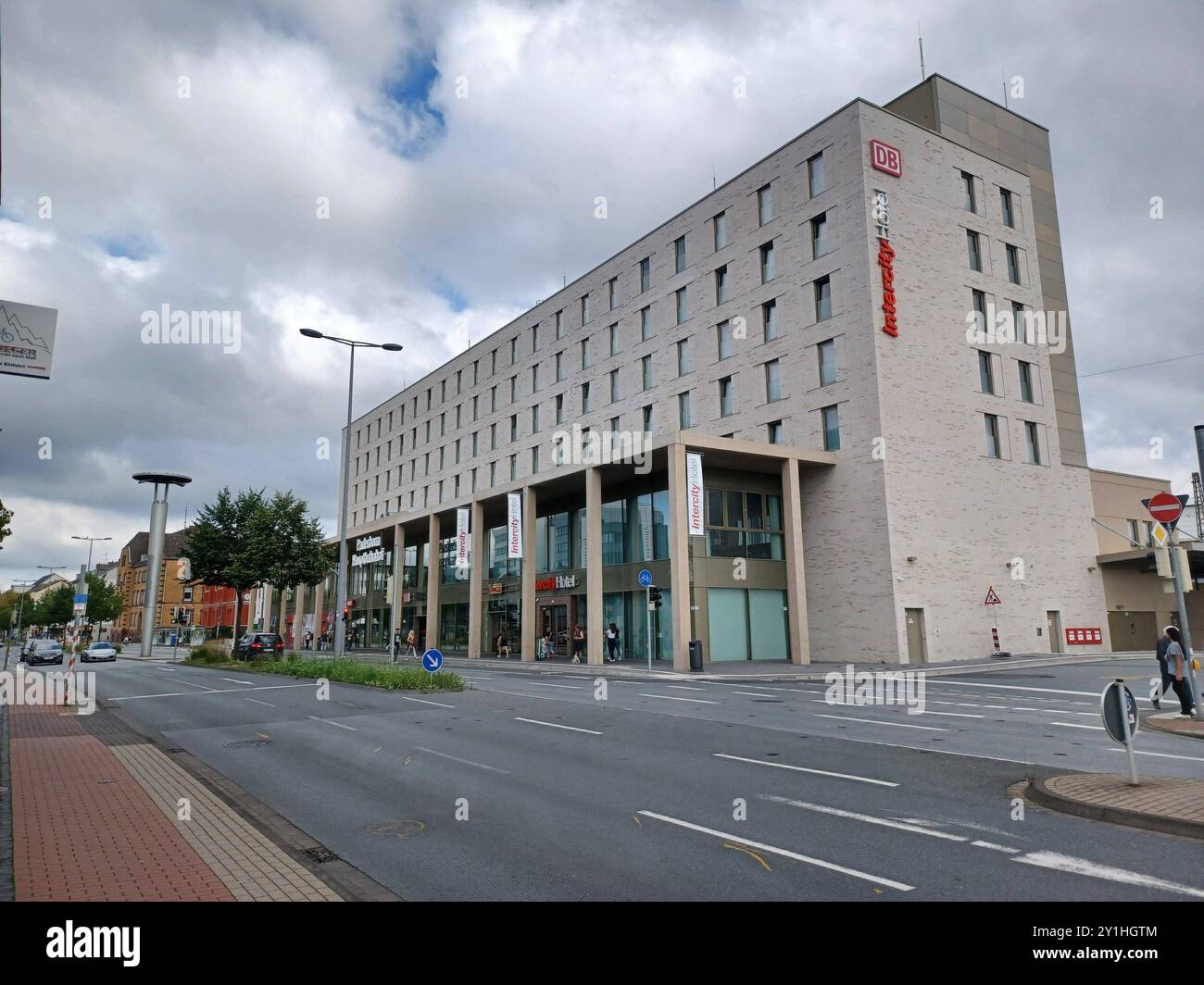 Feature / Symbol: Hauptbahnhof Paderborn 08/24 thg Der Paderborner ...