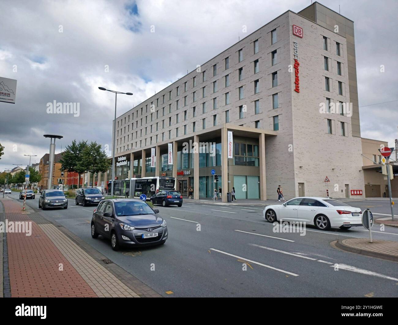 Feature / Symbol: Hauptbahnhof Paderborn 08/24 thg Der Paderborner ...