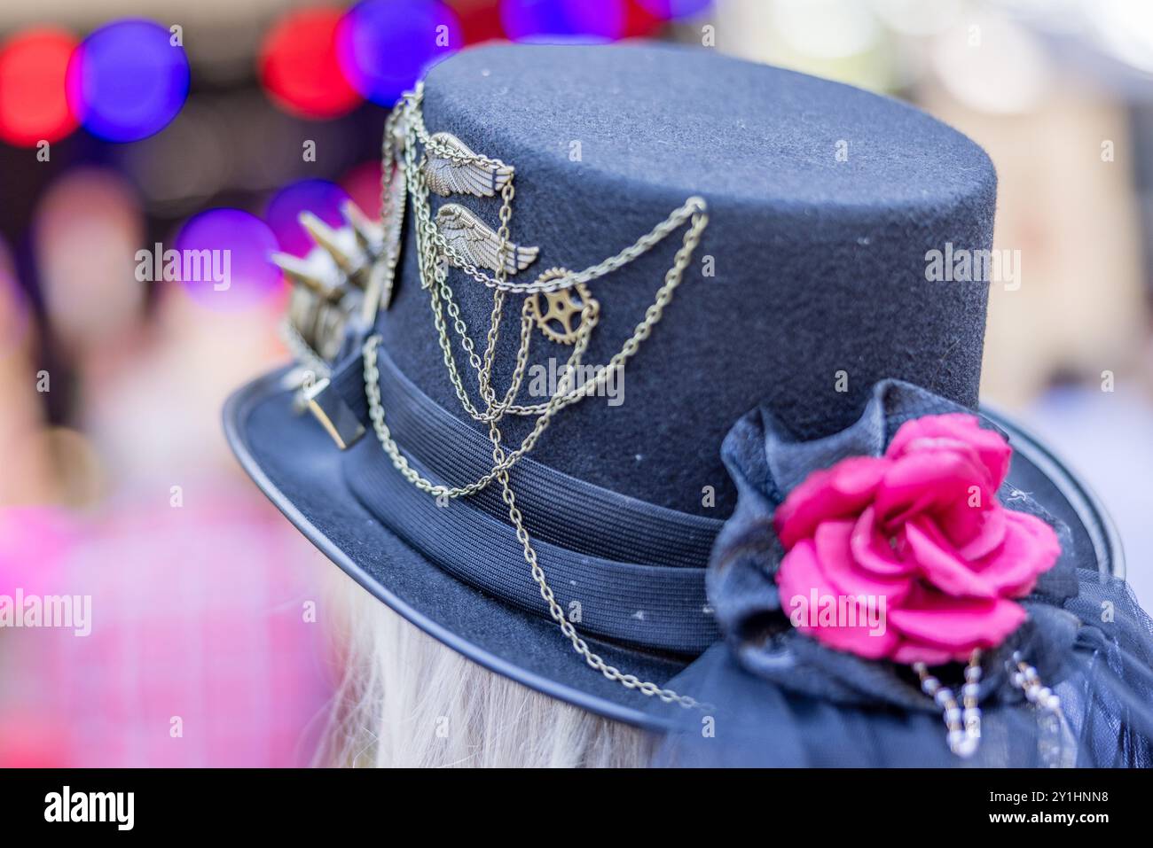 07 September 2024, Brandenubrg, Forst (Lausitz): A woman in a richly ...