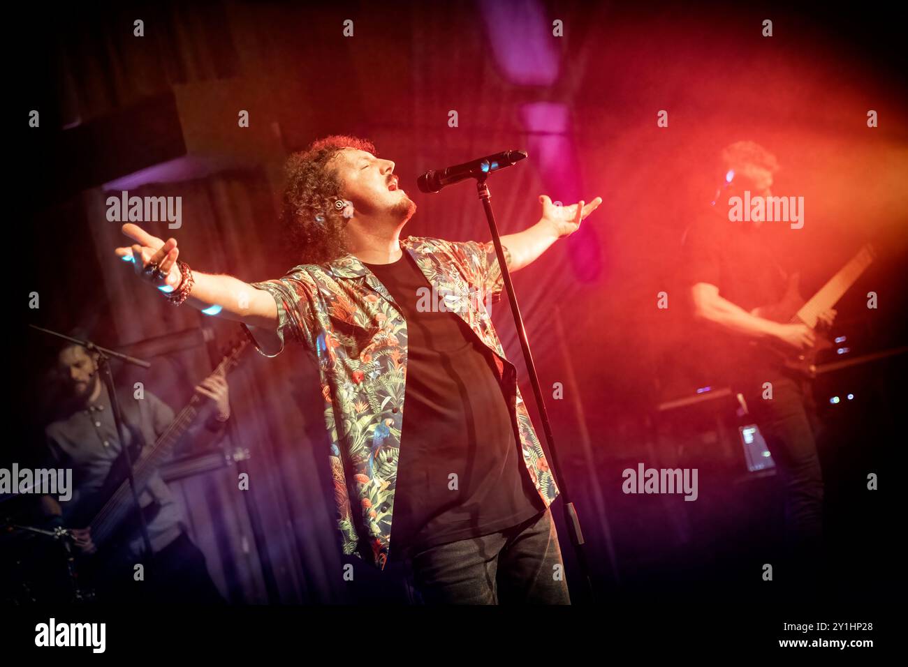 William haken hi-res stock photography and images - Alamy