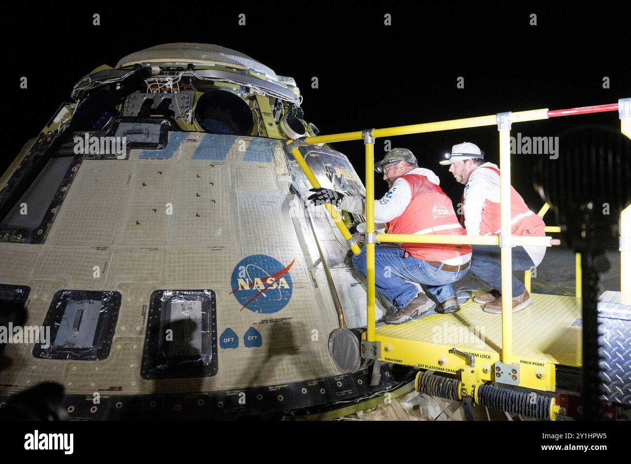White Sands, United States. 10th June, 2020. Boeing and NASA teams work ...