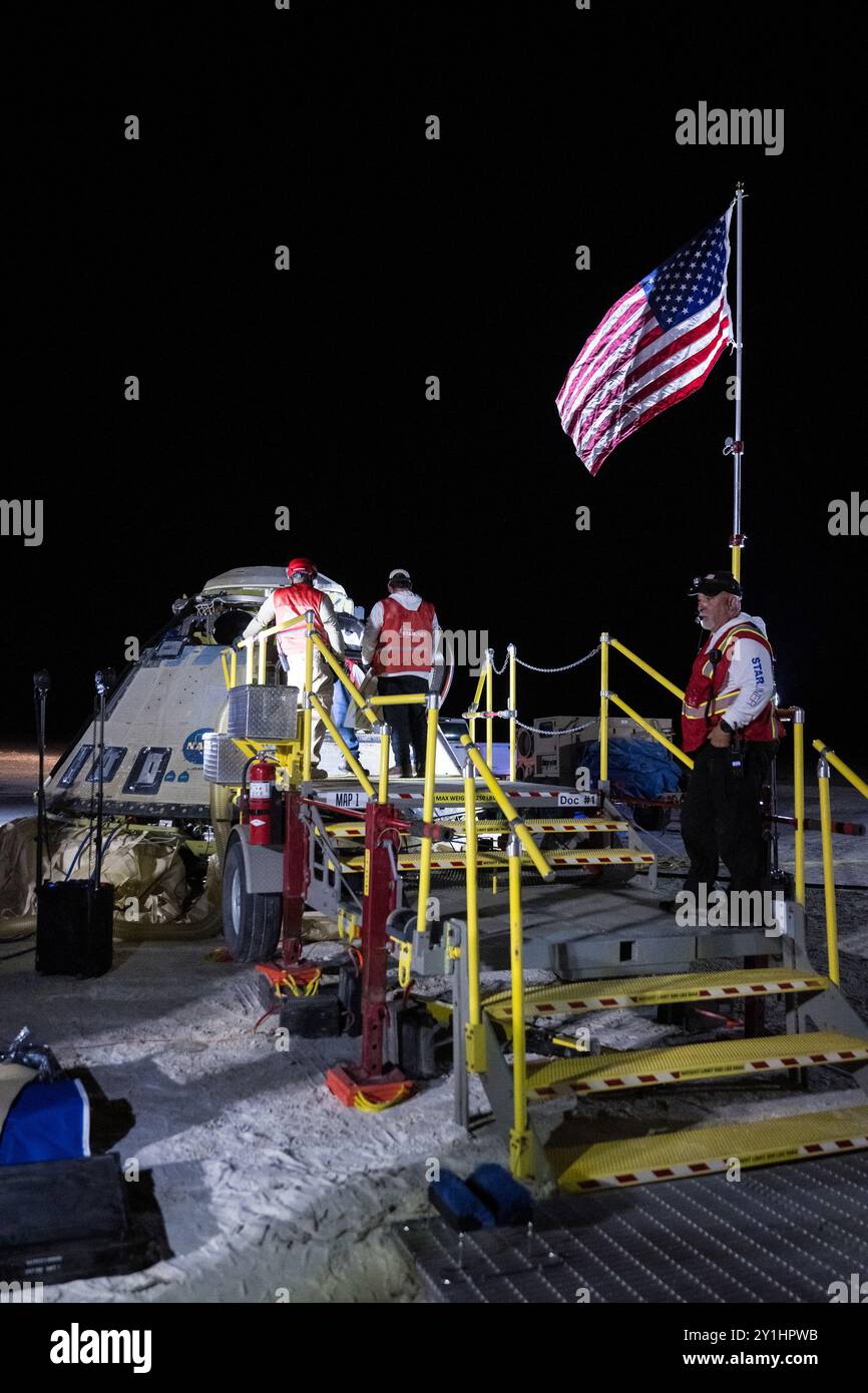 White Sands, United States. 06th Sep, 2024. Boeing and NASA teams work ...