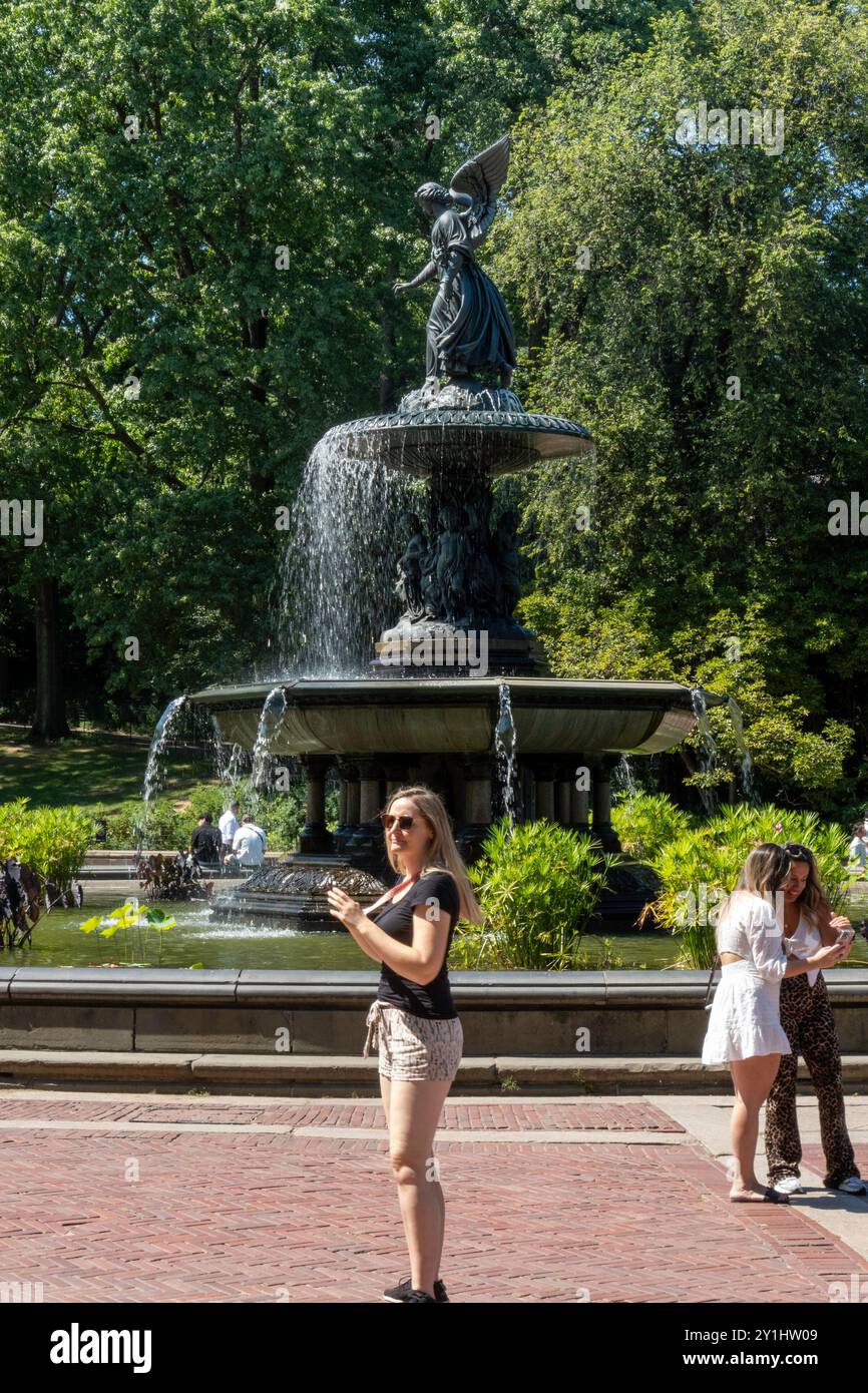 Bethesda Plaza in Central Park features Angel of the Waters Fountain ...