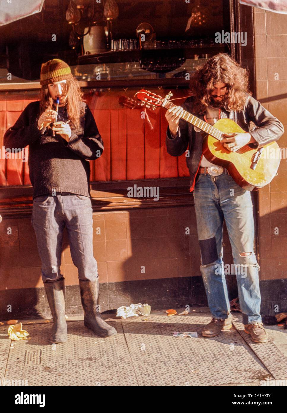 1970s hippies hi-res stock photography and images - Alamy