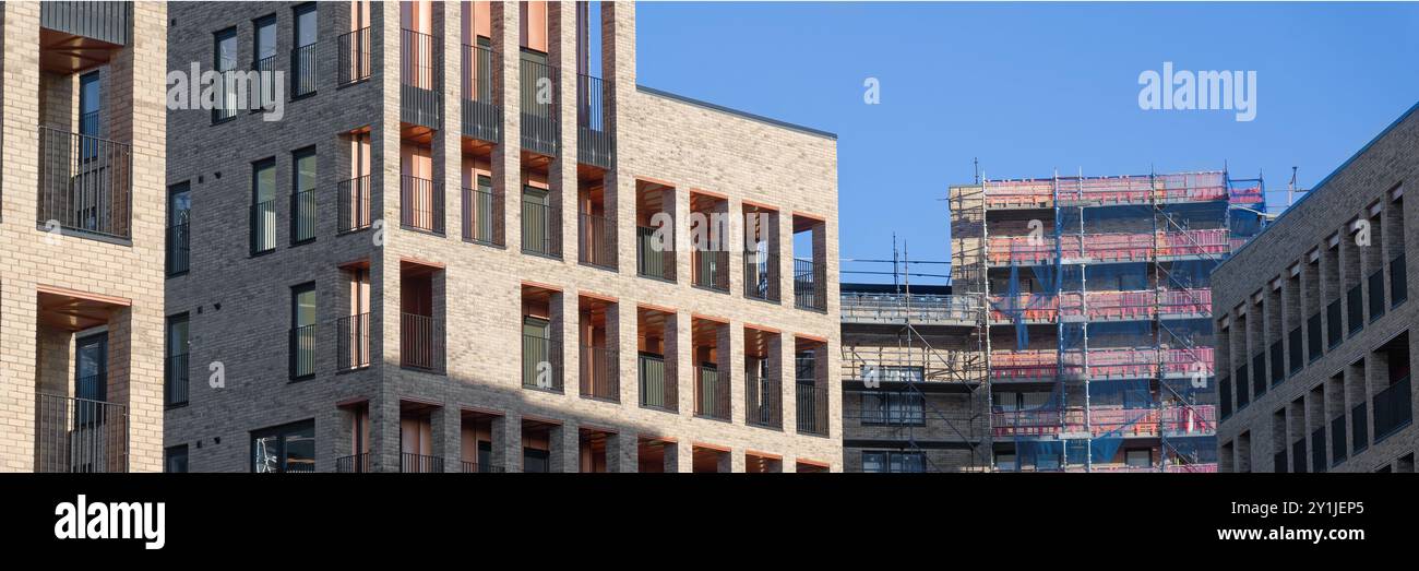 Modern high rise flats at new development Stock Photo - Alamy