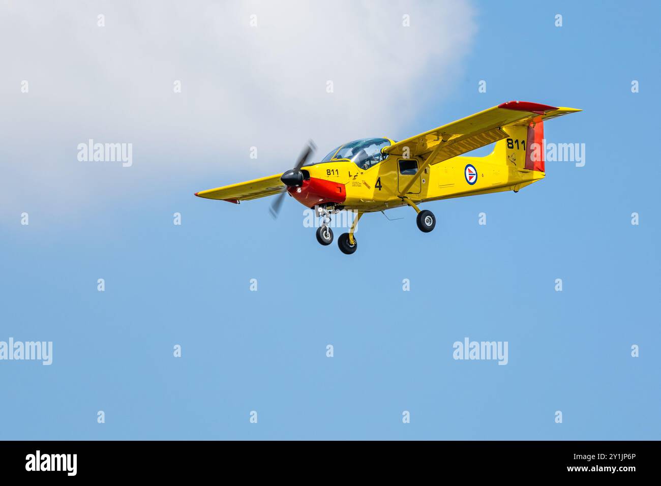 Royal Norwegian Air Force - Yellow Sparrows display team, arriving at ...