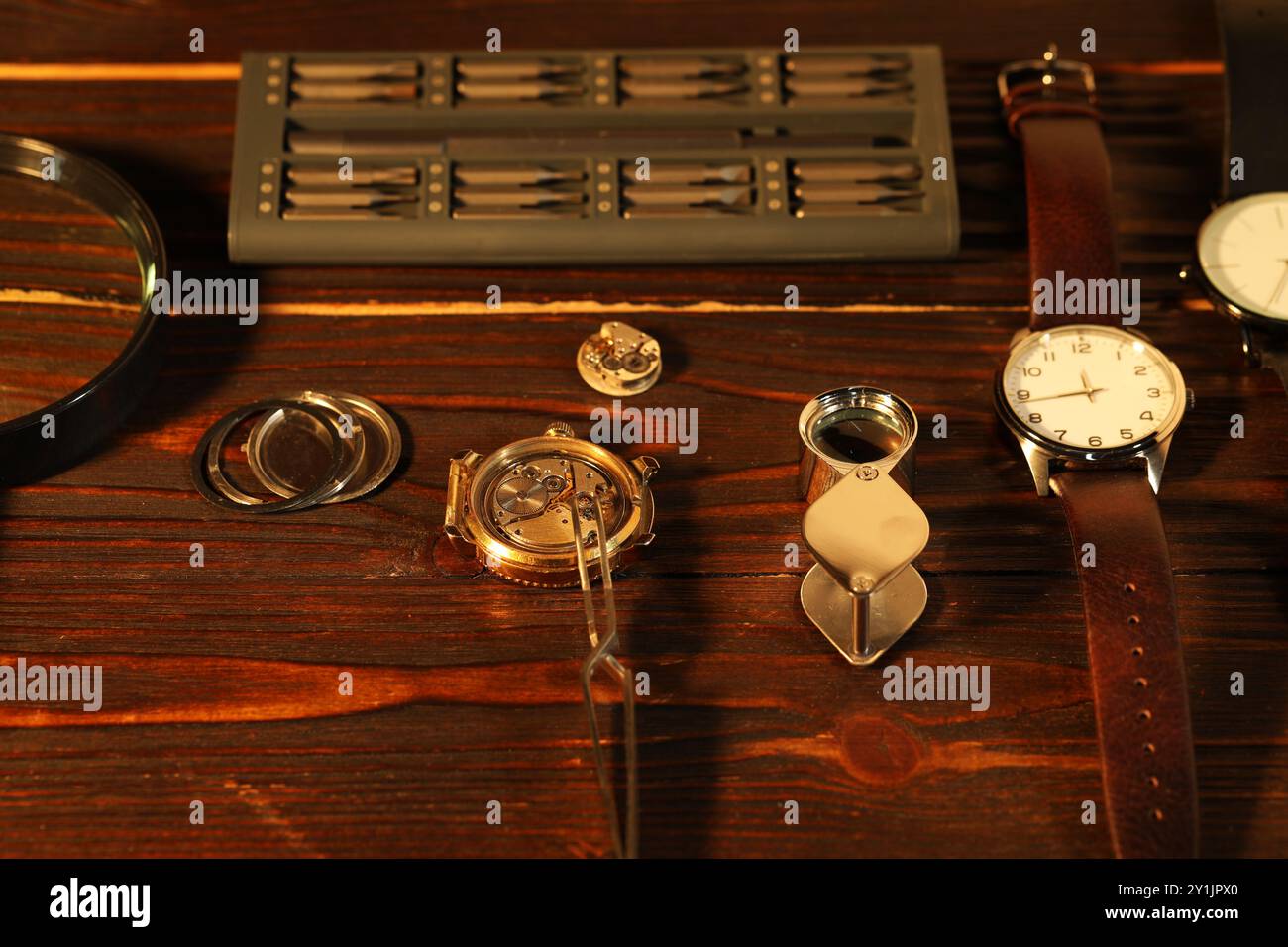 Time clock watch magnifying hi-res stock photography and images - Alamy