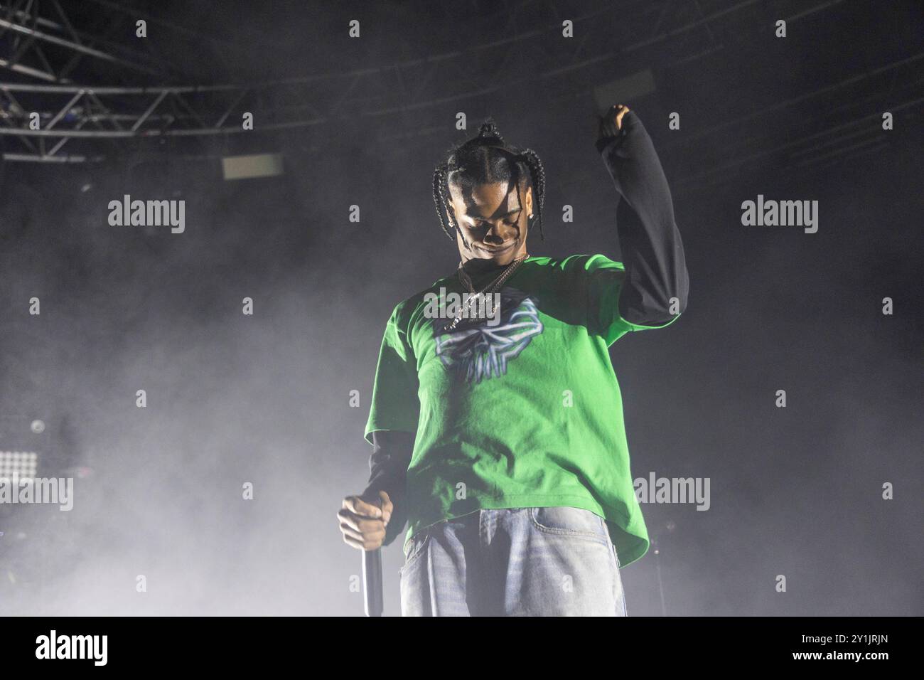 Camo concrete boys collective hi-res stock photography and images - Alamy