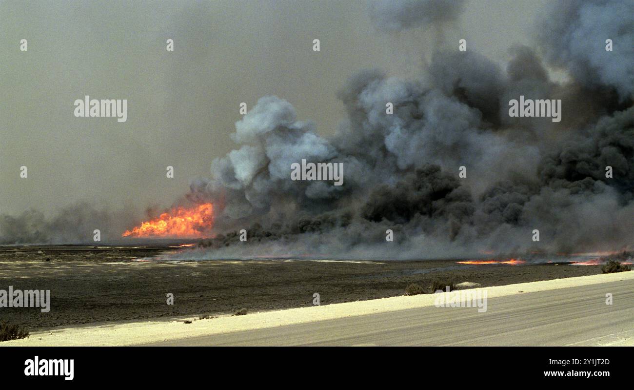 1991 oil well fire kuwait hi-res stock photography and images - Alamy